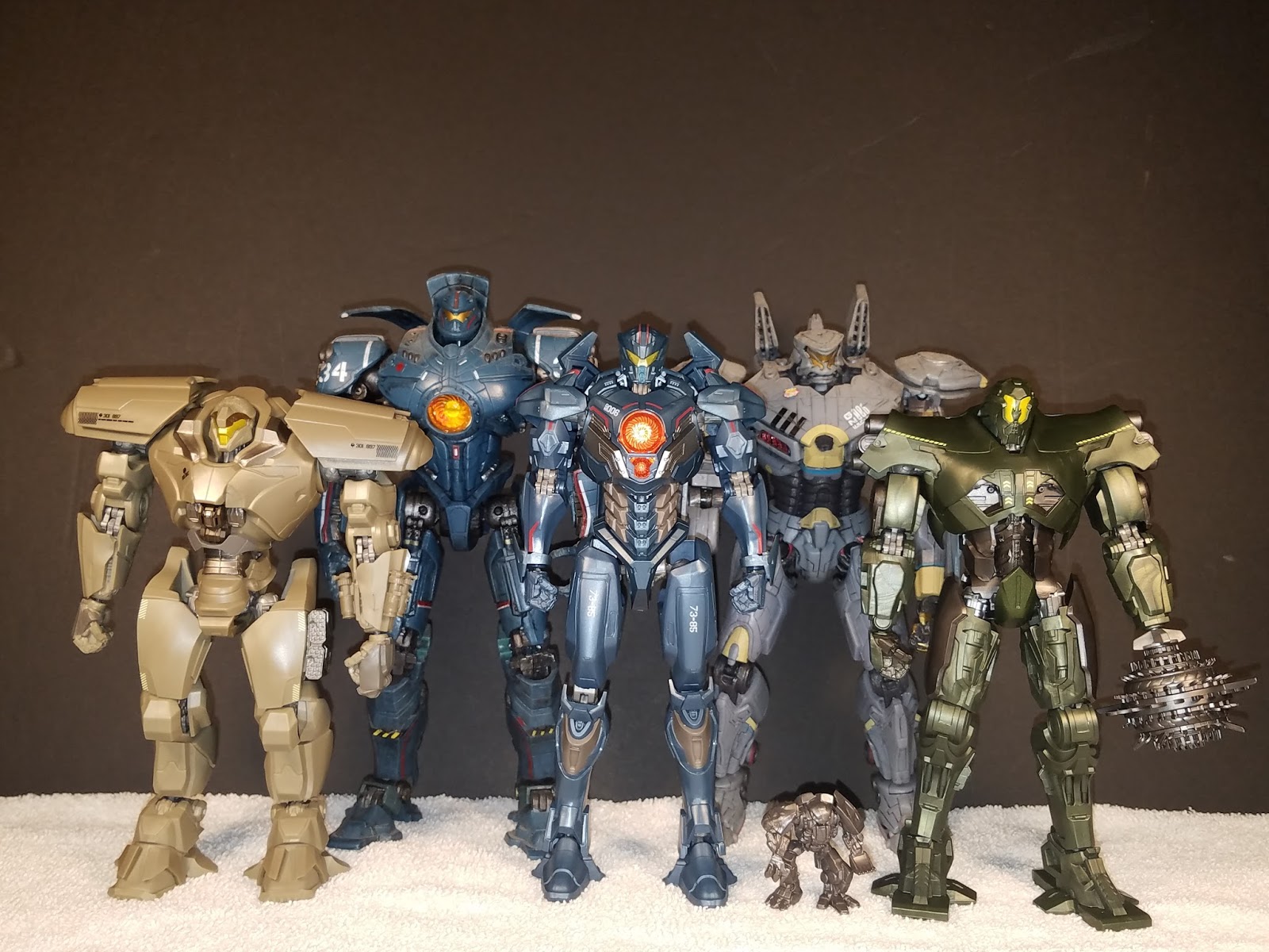 The Gryphon's Lair : ROBOT SPIRITS LADY AVENGER, BRACER PHOENIX & TITAN ...