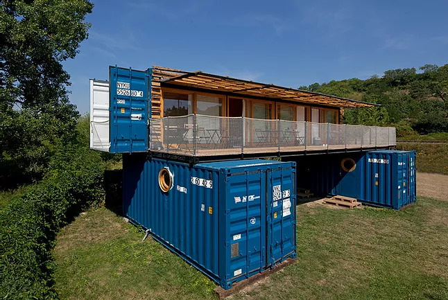 Shipping Container Homes & Buildings: Economic and Minimalist Solutions ...