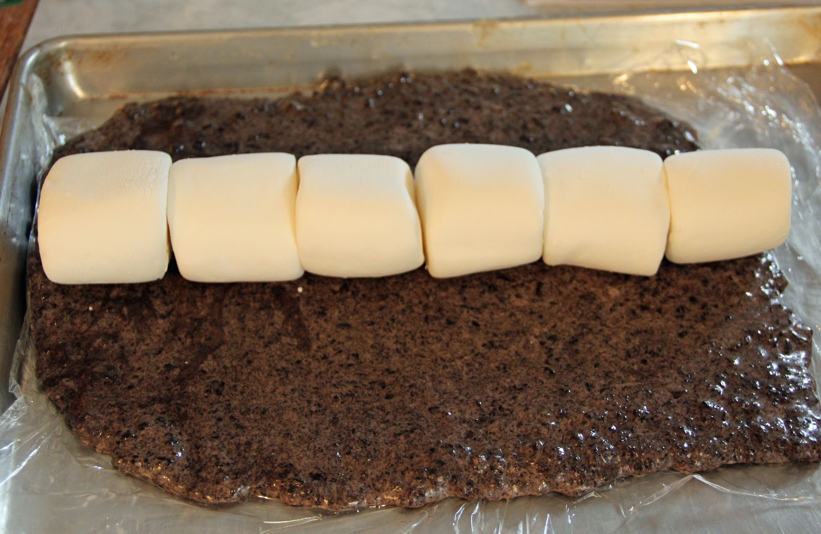 Jo and Sue: Oreo Marshmallow Roll