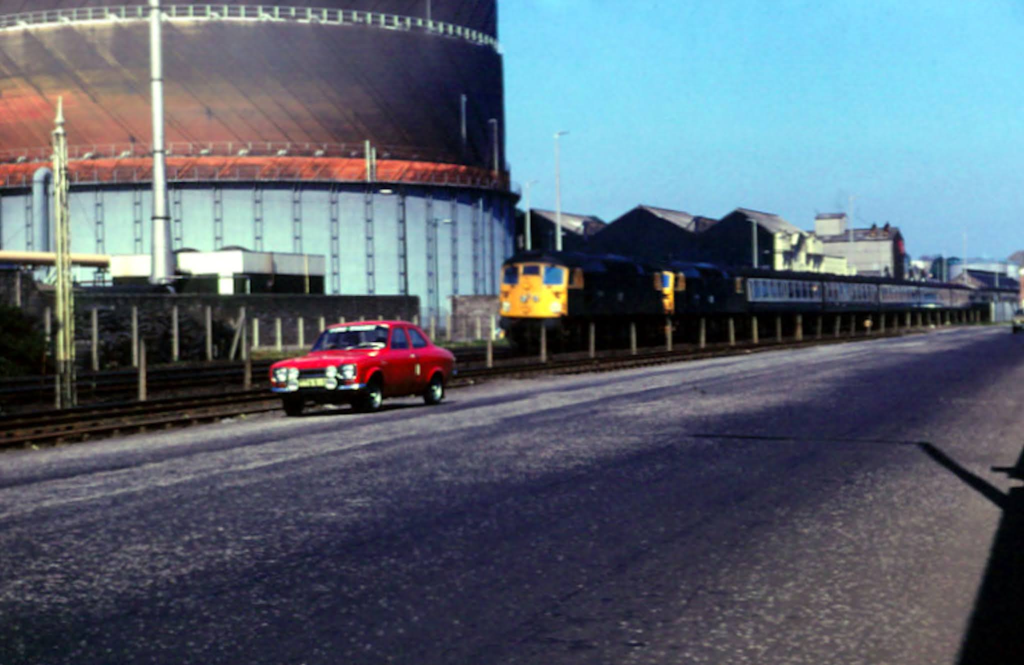 RETRO DUNDEE: RETRO TRAIN TREATS