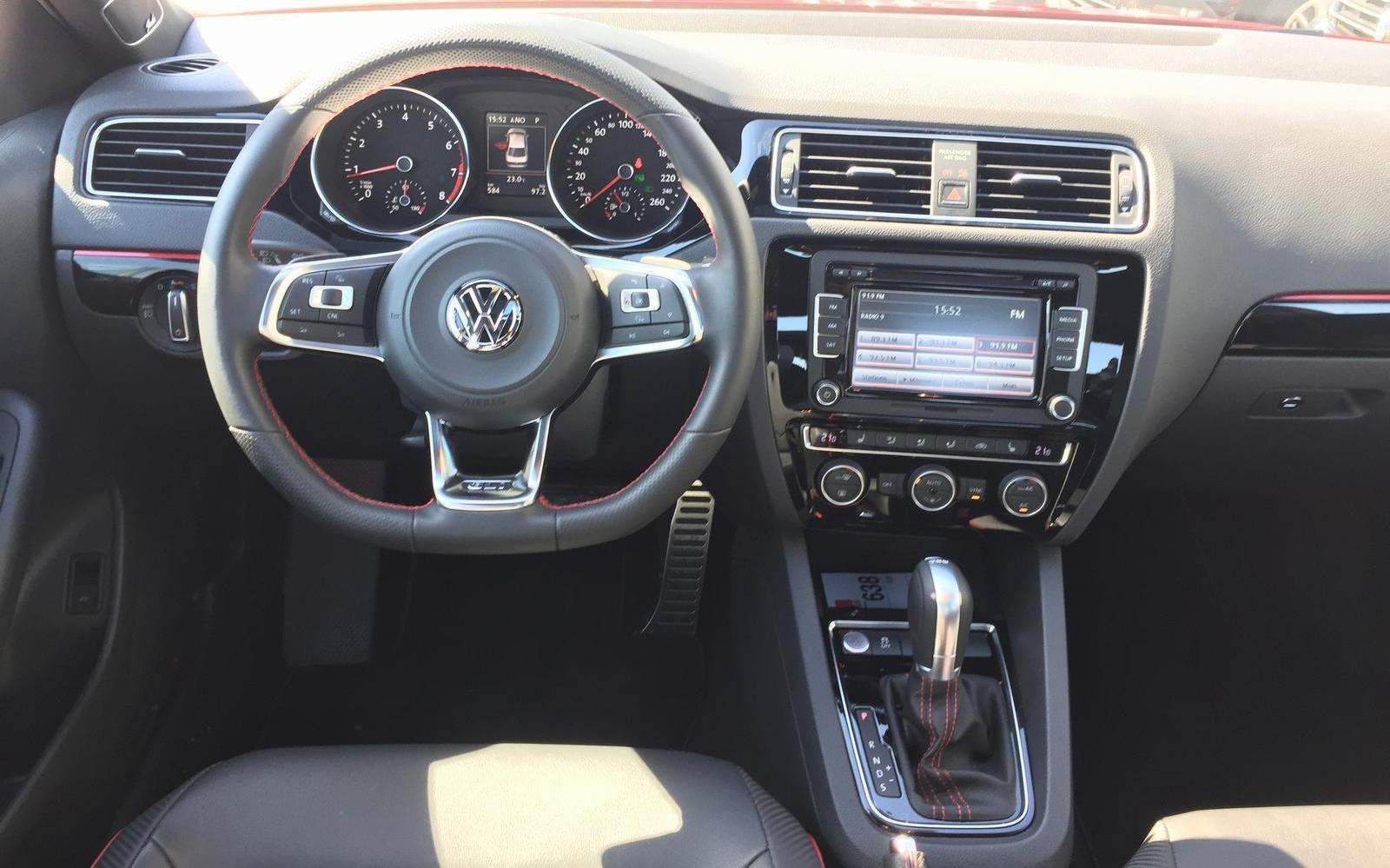 Volkswagen Jetta GLi 2016: fotos internas e preços nos EUA | CAR.BLOG.BR