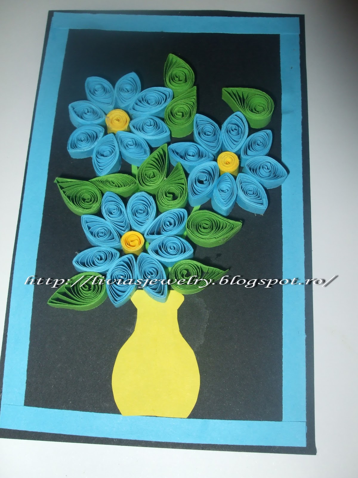 Livia`s Jewelry: Tablouri Quilling "Vaza cu flori"