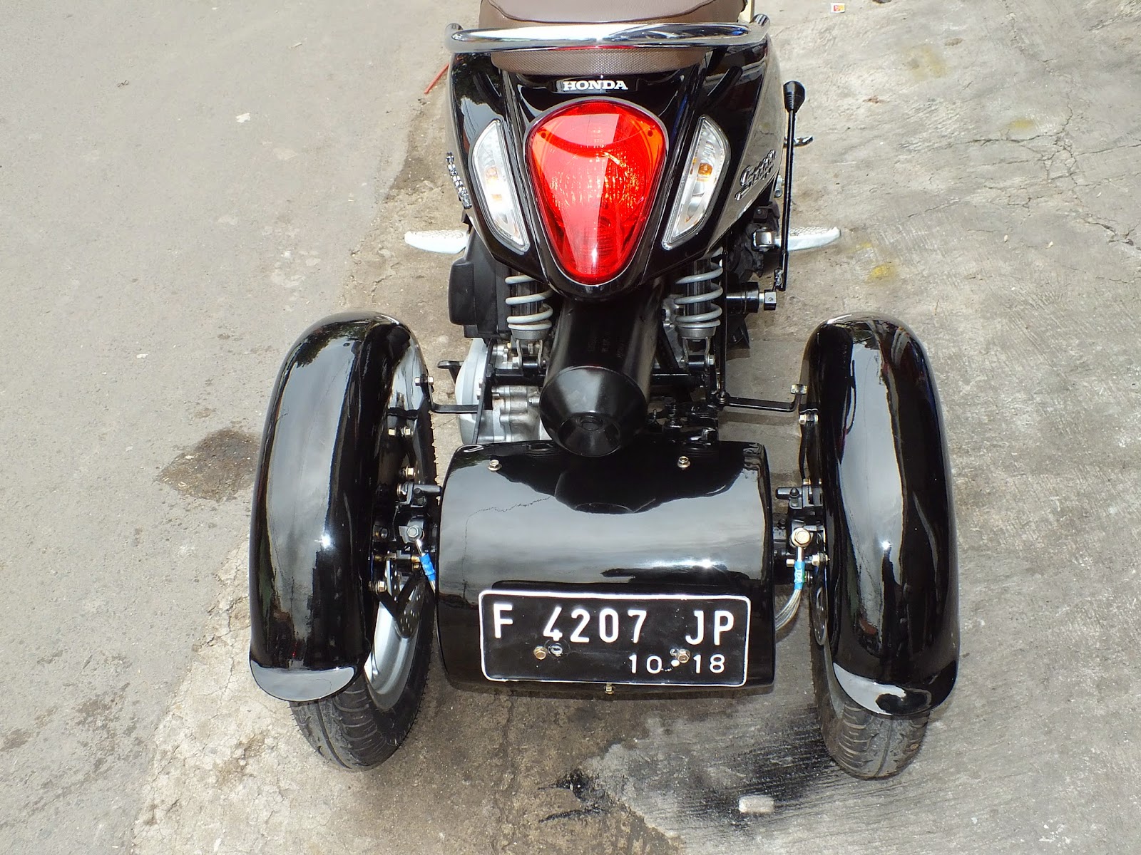 Oracle Modification Concept: Honda Scoopy Roda 3 Bisa Mundur Konsep ...