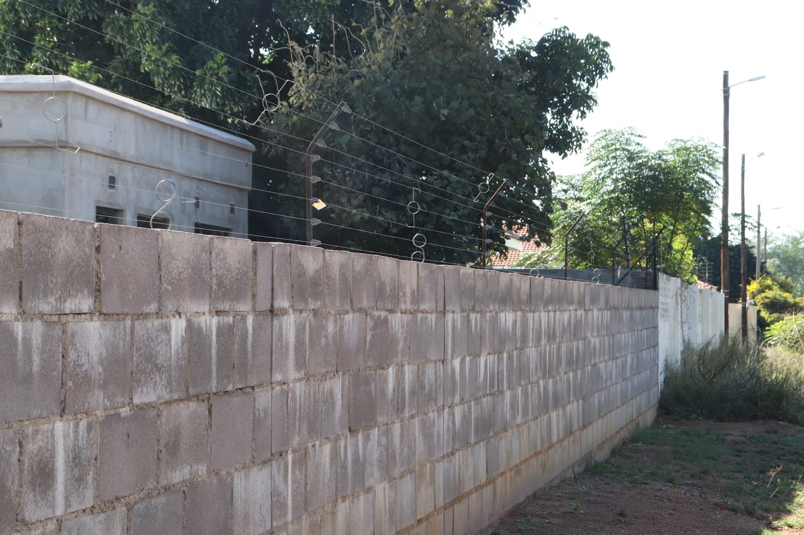 Ordinary Working Grammarian: A Typical Middle Class House in Gaborone ...