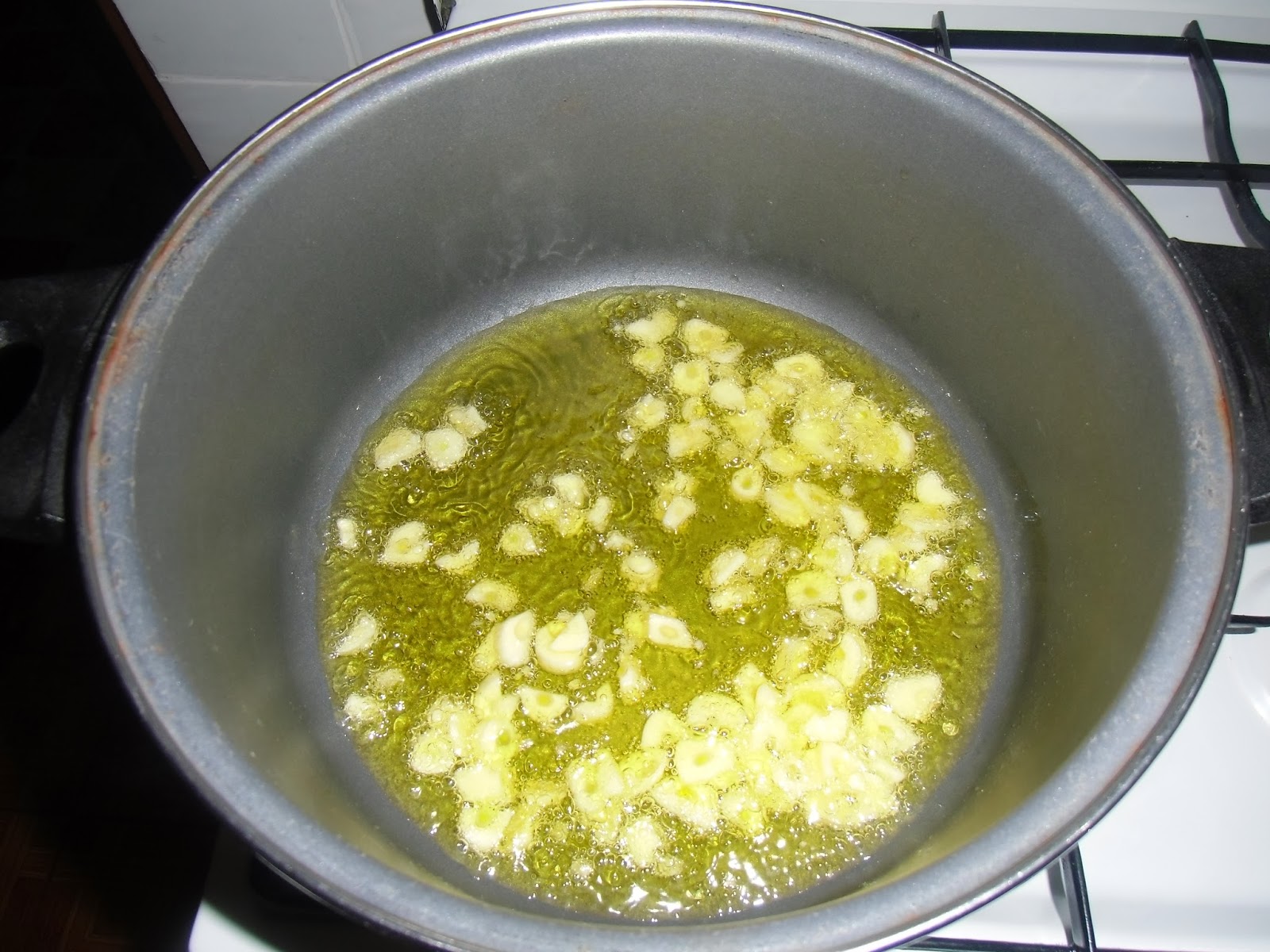 Mi Sartén: Pollo al ajillo con patatas alioli