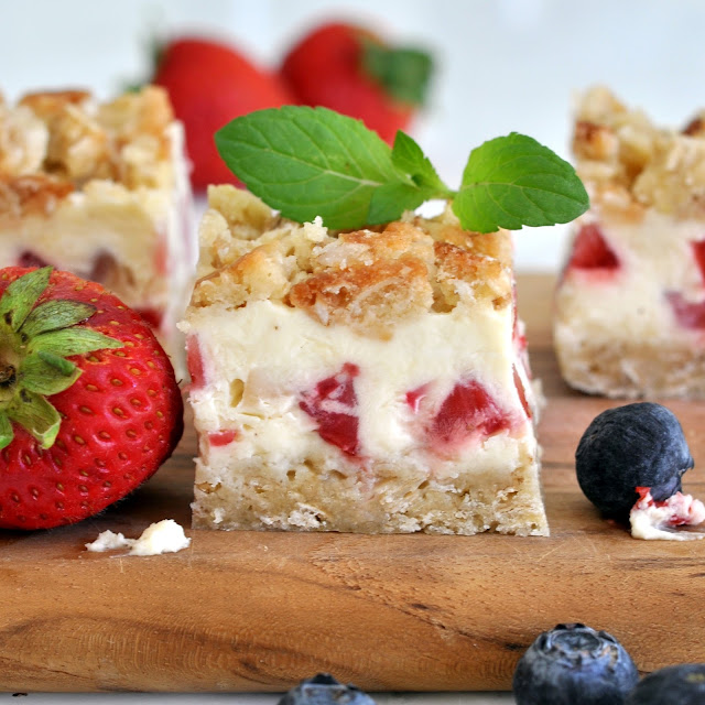 Cooking with Manuela: Strawberry and Cream Bars