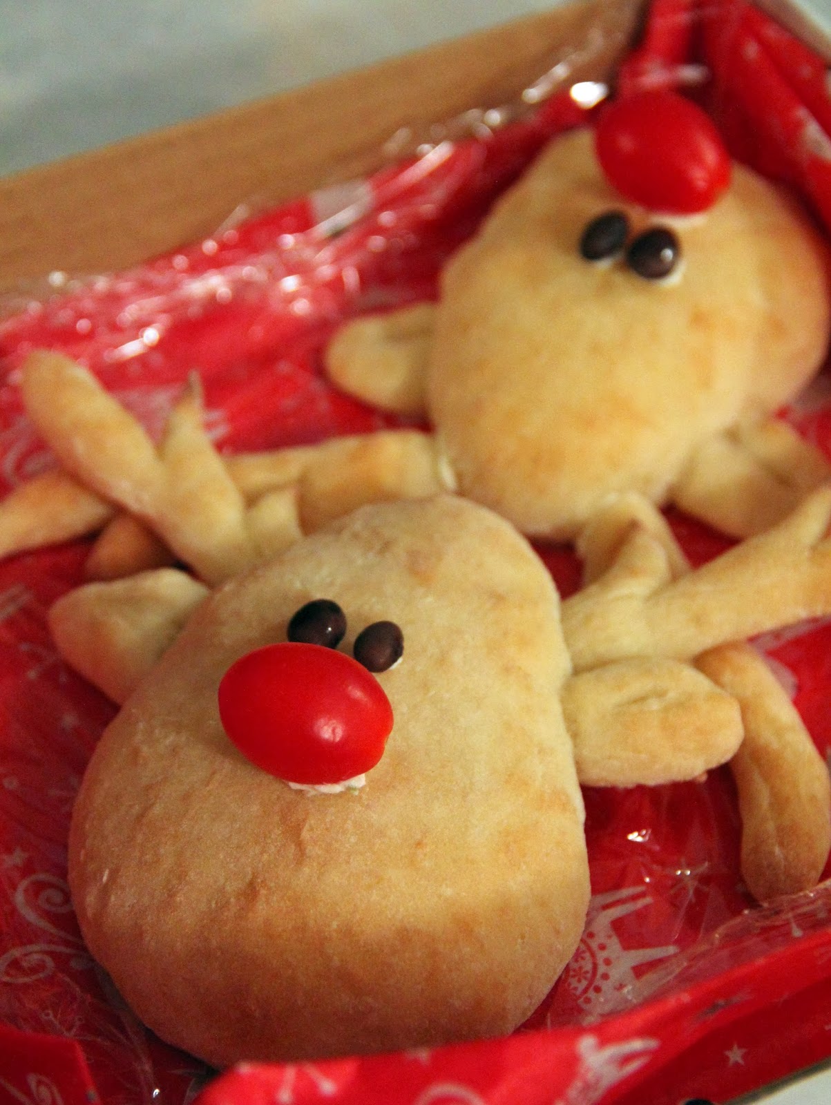 Jo and Sue: Rudolph The Red Nose Reindeer Bread