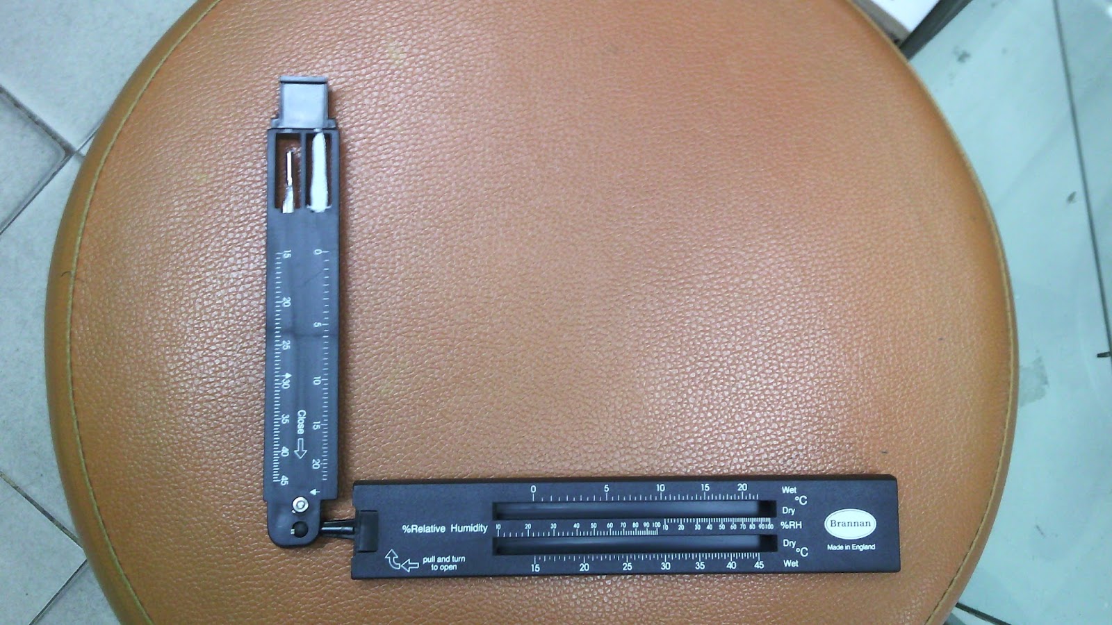 sciencetific products: Compact Sling Psychrometer