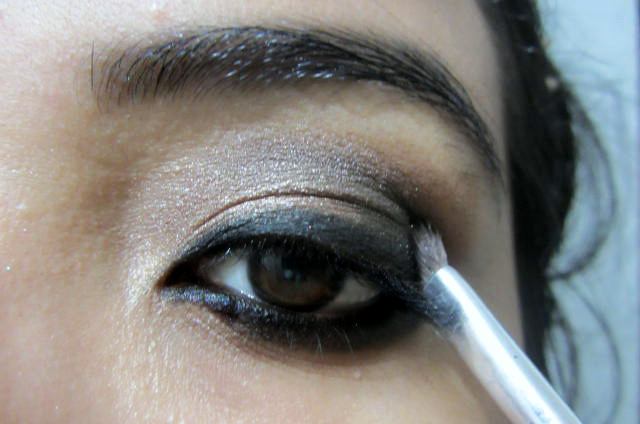 Plump To Pretty: Smokey eye Tutorial for Beginners.