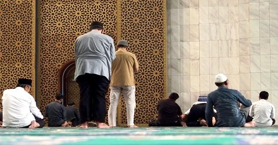Pengertian Makmum Masbuq dan Tata Cara Sholat Makmum Masbuq - JANGAN ...