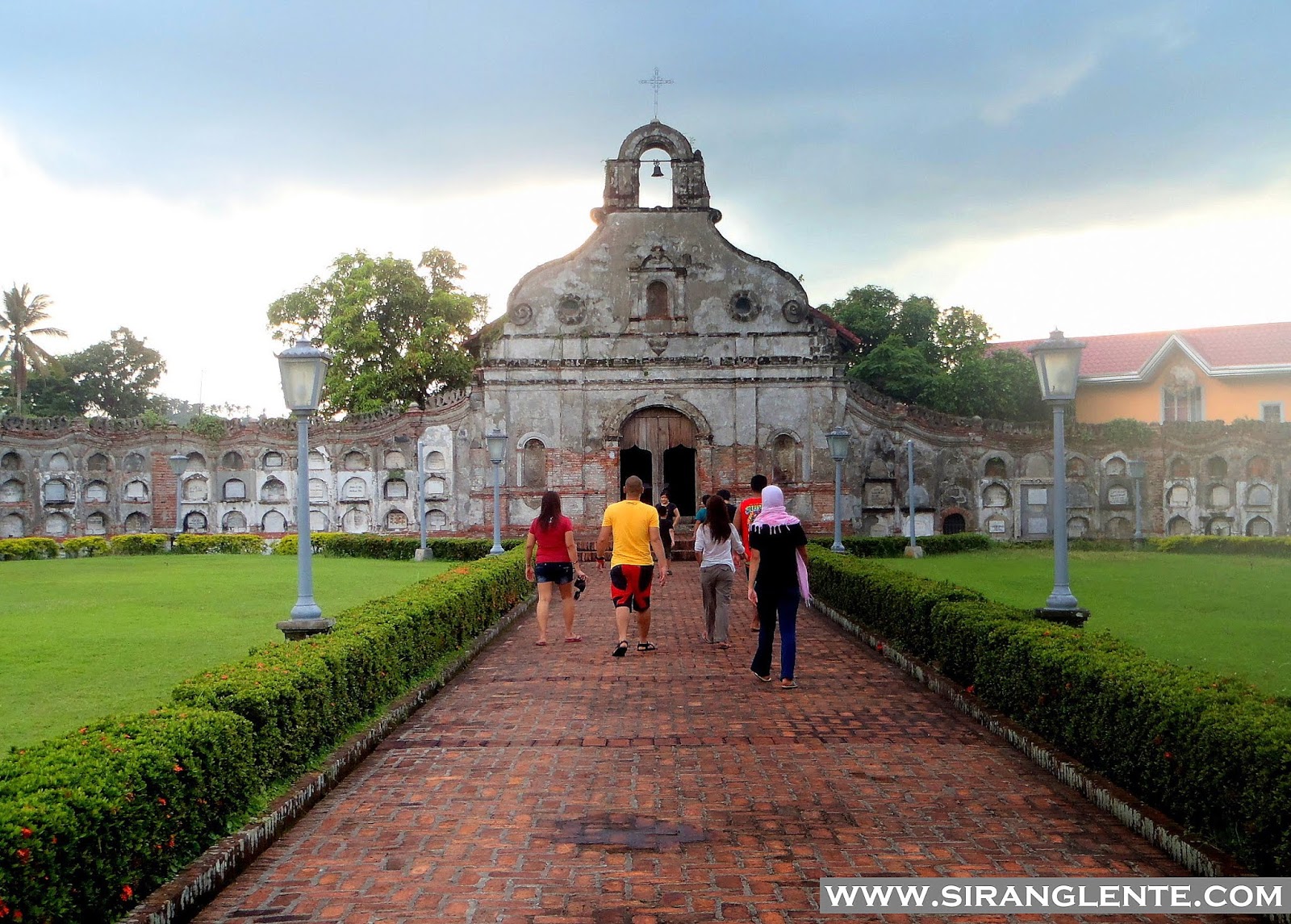 SIRANG LENTE | TRAVEL & HIKE: HIKING GUIDE: Mt. Mabilog and Pandin Lake