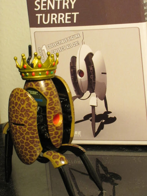 Zarak's Barracks: Portal 2 Sentry Turret, Animal King Version