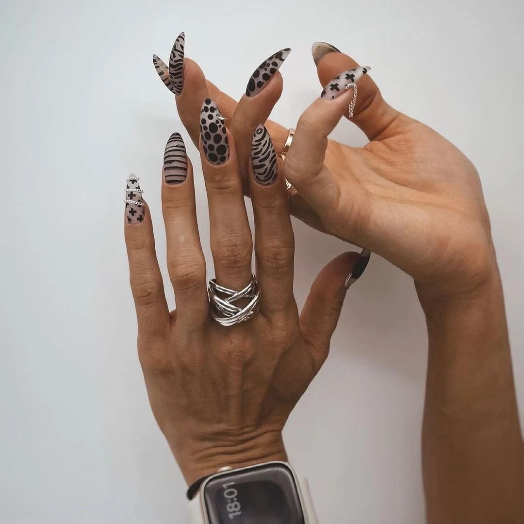 70 Stunning Manicure Ideas for Short Nails 2021 | Melody Jacob