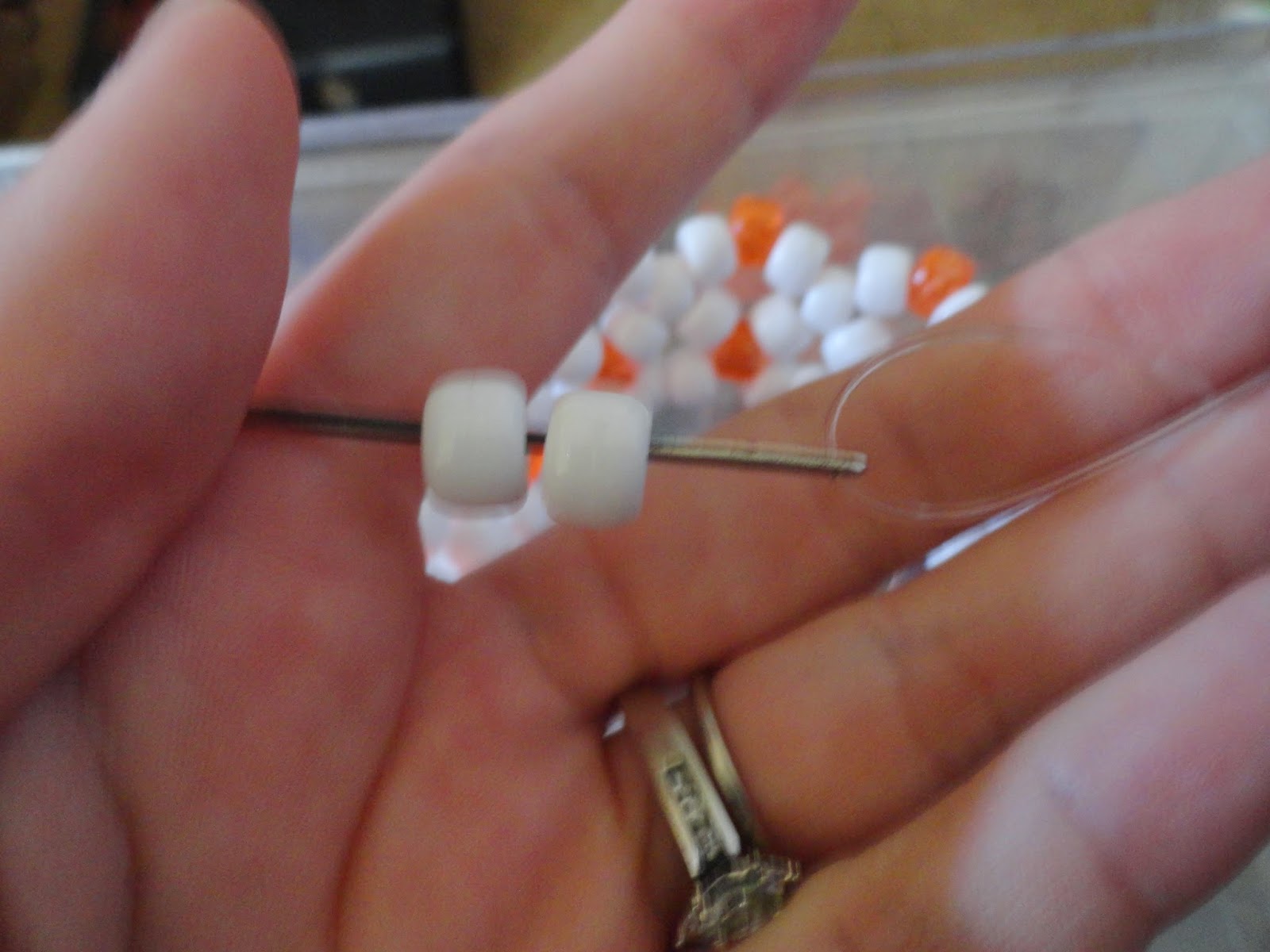 Ooh Piece of Kandi: How To Make: A Standard X-Base Cuff