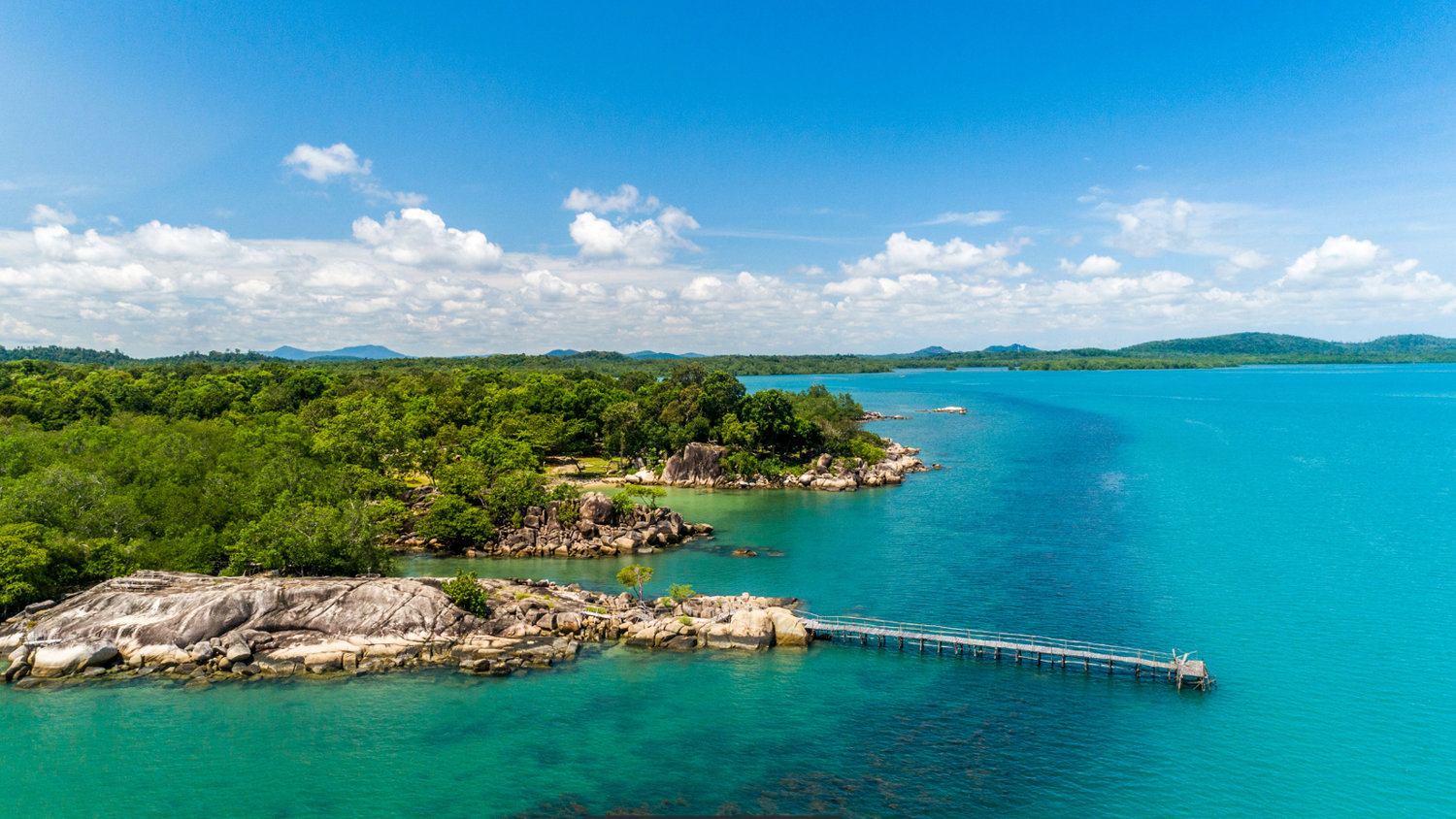 30 Best Places to Visit in Belitung - TᖇᗩᐯEᒪEᖇIEᑎ