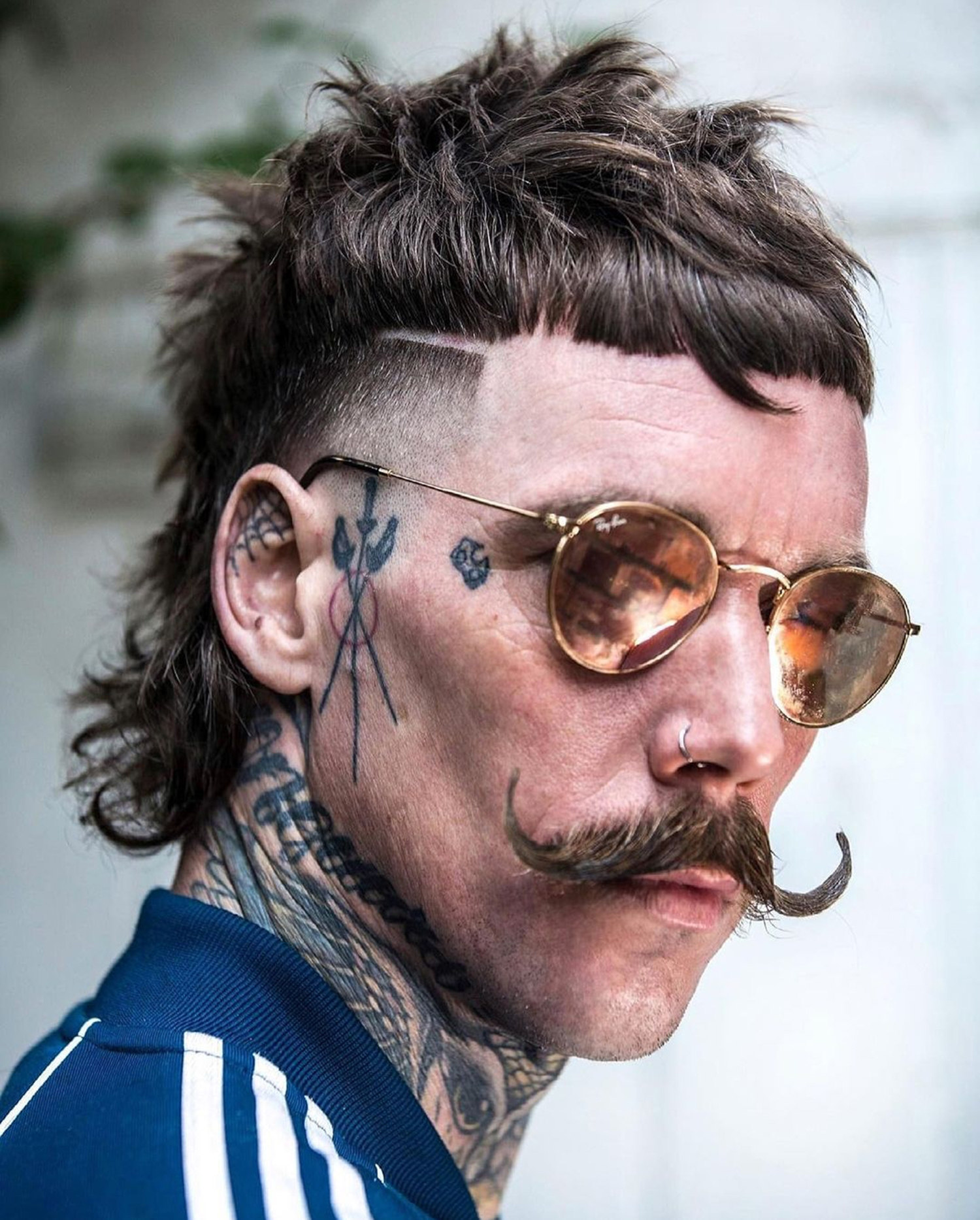 Cortes de cabelo, penteados, barbas e bigodes para 2021