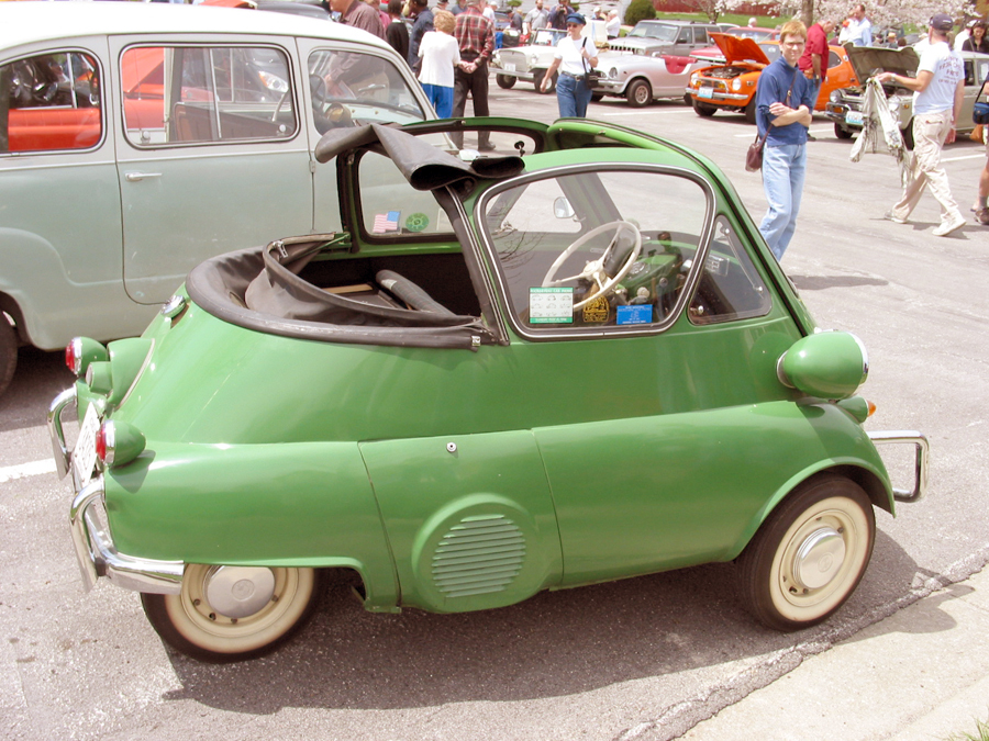 Automobile-new: World's Smallest Car - Peel Microcar