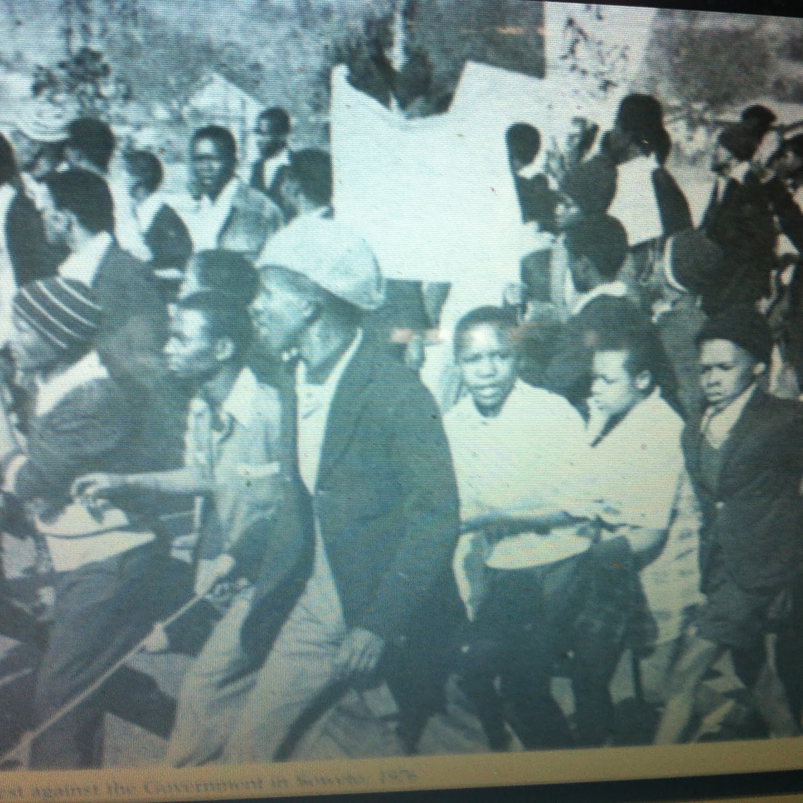 THE BLACK SOCIAL HISTORY:: BLACK SOCIAL HISTORY : THE SOWETO MASSACRE ...