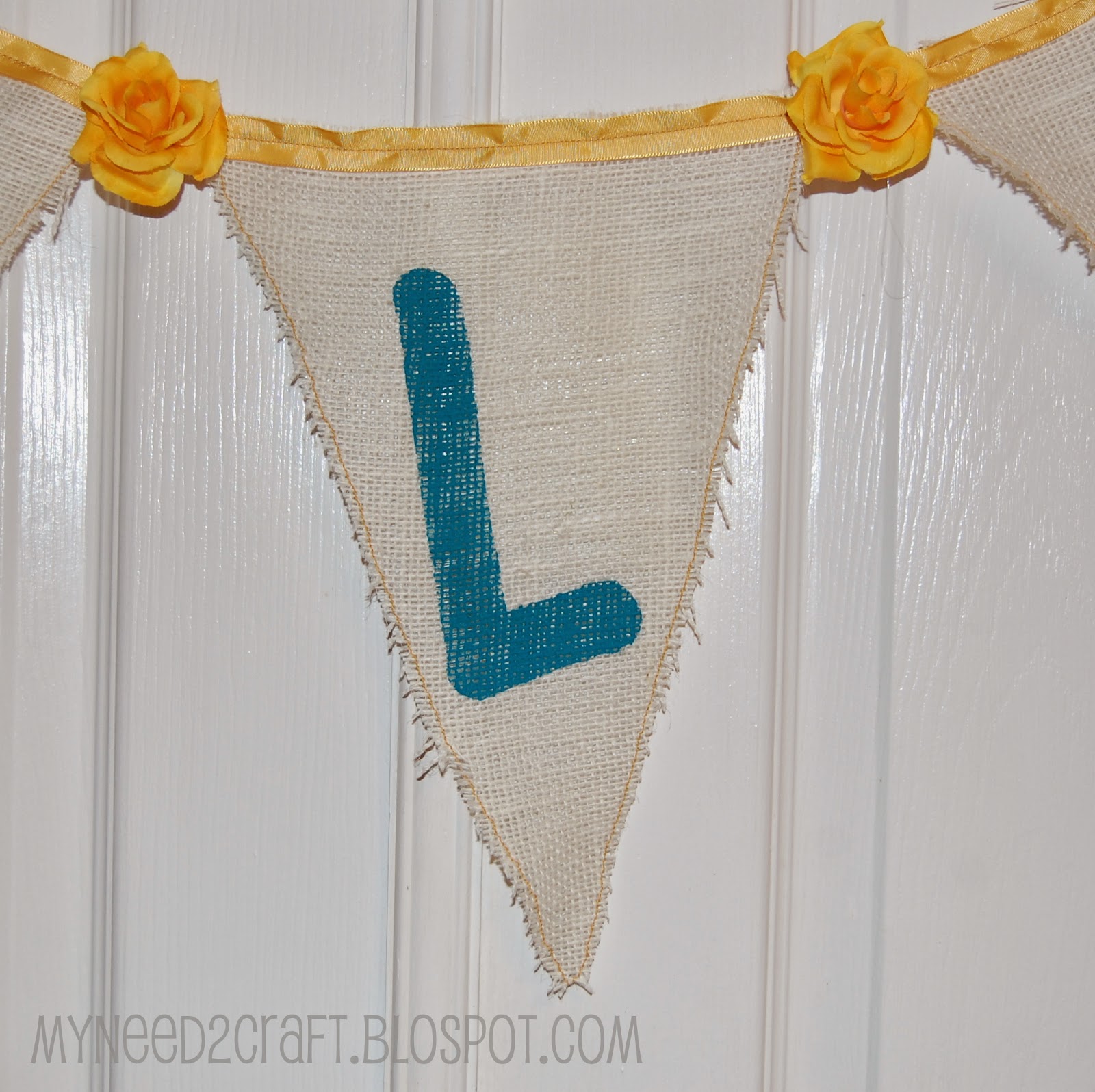 MyNeed2Craft by Terri Deavers: Burlap Bunting Banner