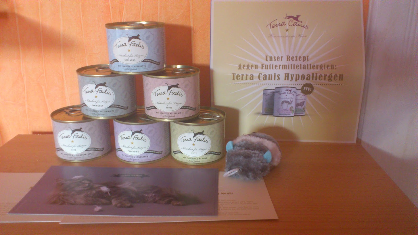 Miss Glitzer`s Testblog : Tolles Futter für Katzen von Terra Canis