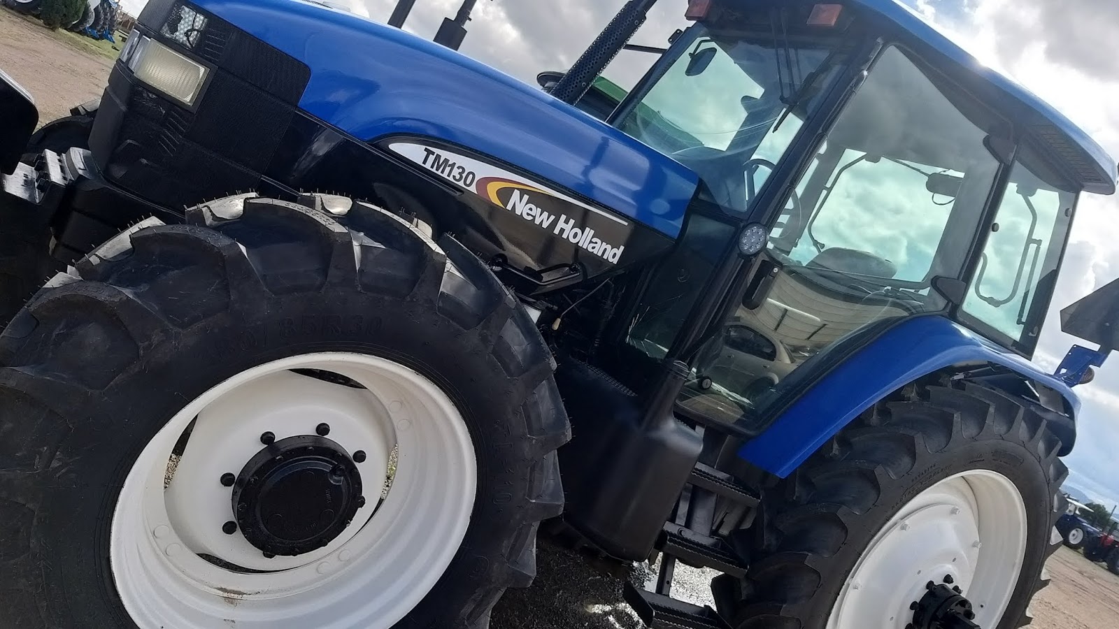 MAQUINARIA AGRICOLA INDUSTRIAL: Tractor New Holland TM130 130 Hp ...