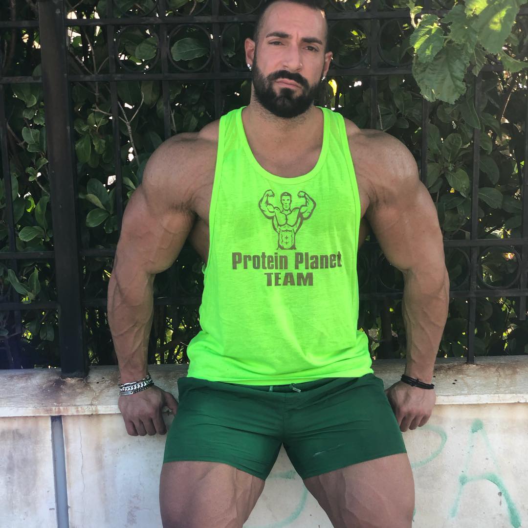 Muscle Lover: Greek Super-Heavyweight bodybuilder Alexis Moisidis