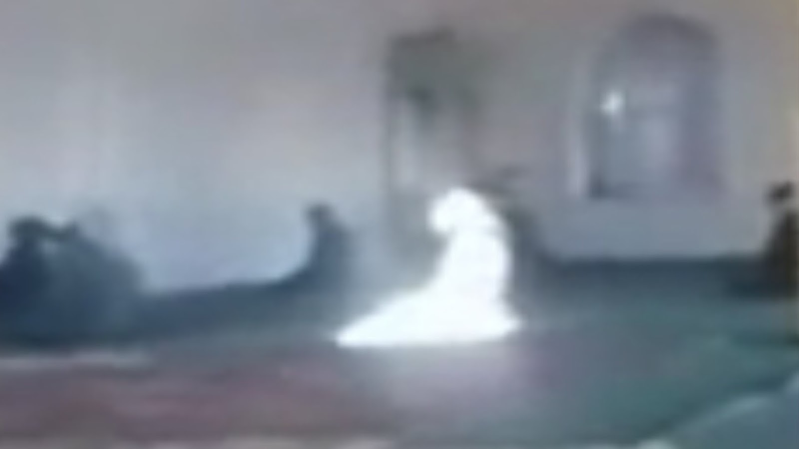VIDEO: Strange Light Entity Appears In Mosque In Azerbaijan! - Net 7 News