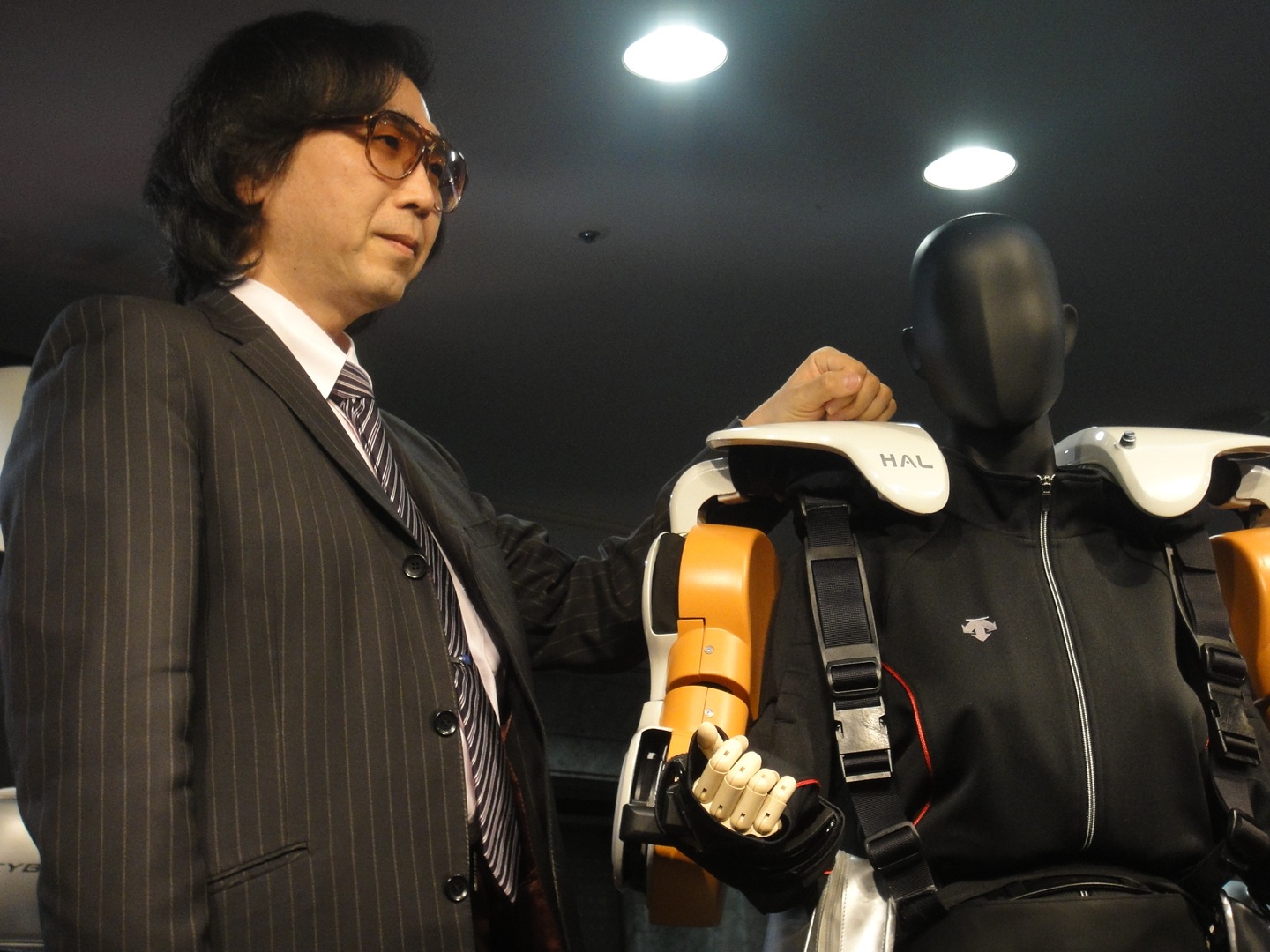 REHABILITACIÓN Y MEDICINA FÍSICA. Mirando al futuro.: HAL, exoesqueleto ...