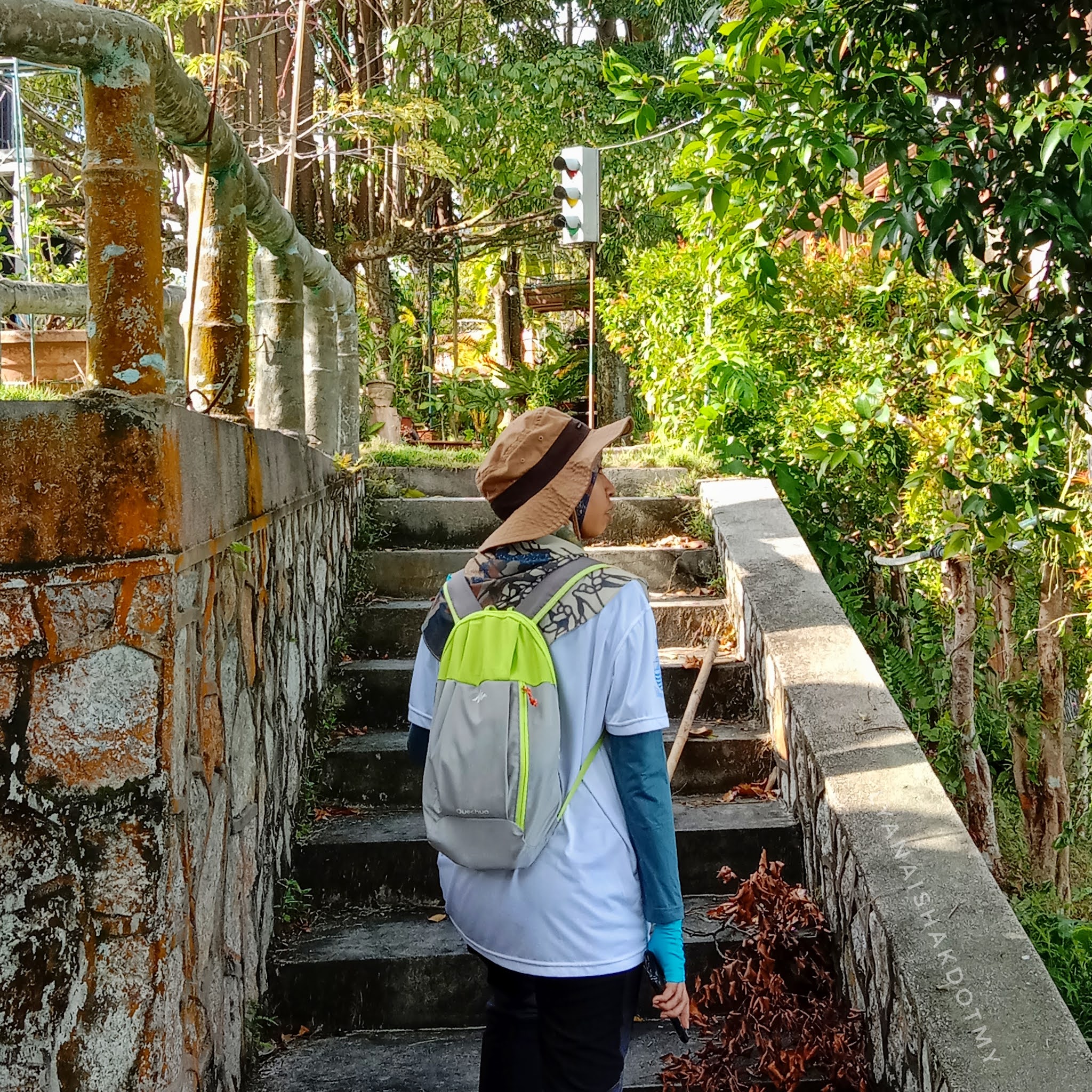 Hiking Bukit Genting , Balik Pulau , Penang | Lyana Ishak