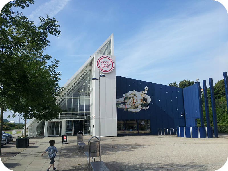 Forty Therapy: Days out with the kids #2 - The Dundee Science Centre