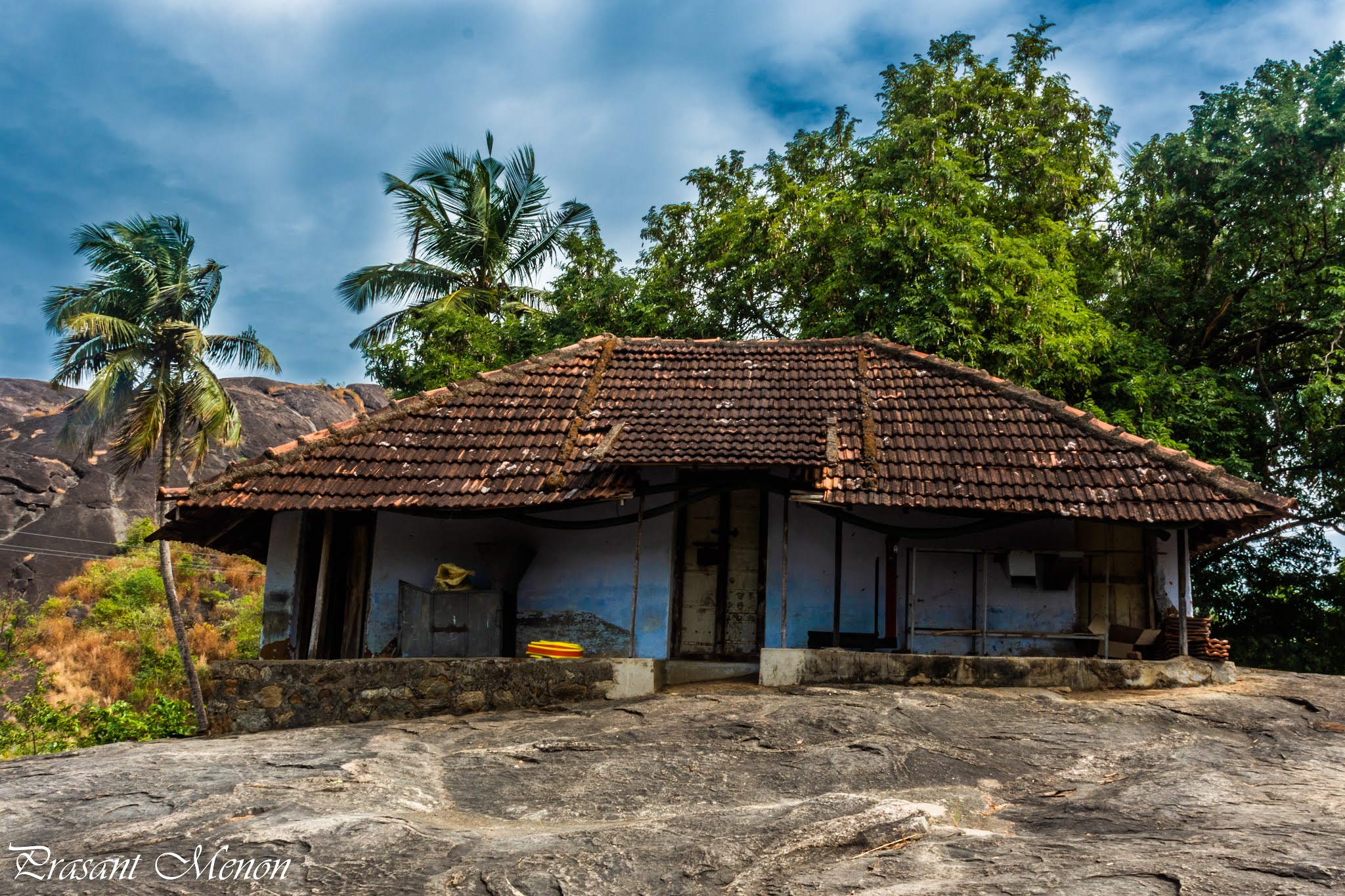Prasantmenon: Vamala Ayyappan temple, Pallassana