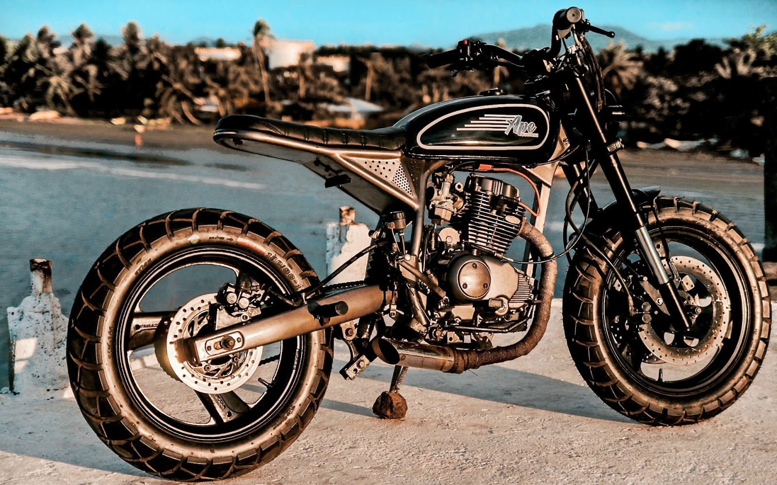 Made in China - Inazuma café racer