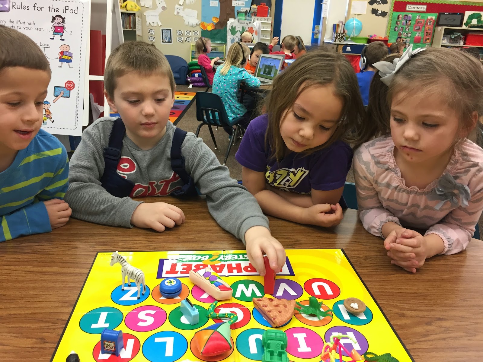 Happy Teaching & Happy Tech-ing!: Playing Alphabet Mystery Box