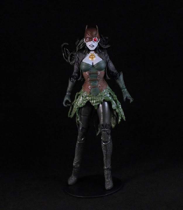 She's Fantastic: Batman Earth 11 - THE DROWNED!