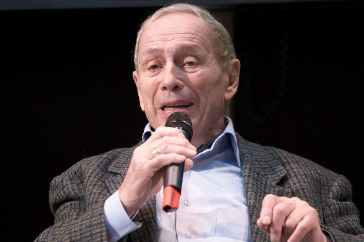 Crónicas, periodismo y literatura: El poder en escena de George ...