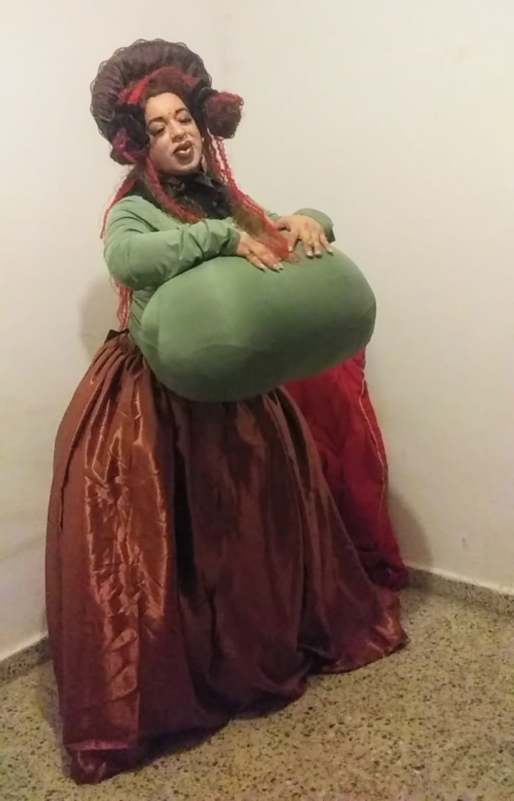 Transvestite Kyshari : Feeling gurly 4