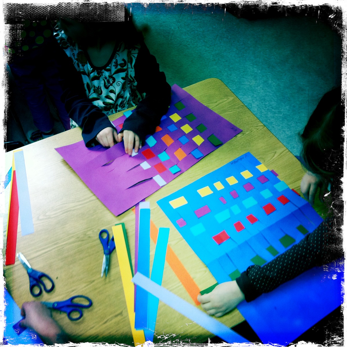 Summers-Knoll Art Class: Weaving