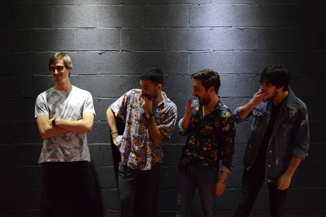 MR. MACKENZIE estrena su nuevo sencillo "Para Qué?"