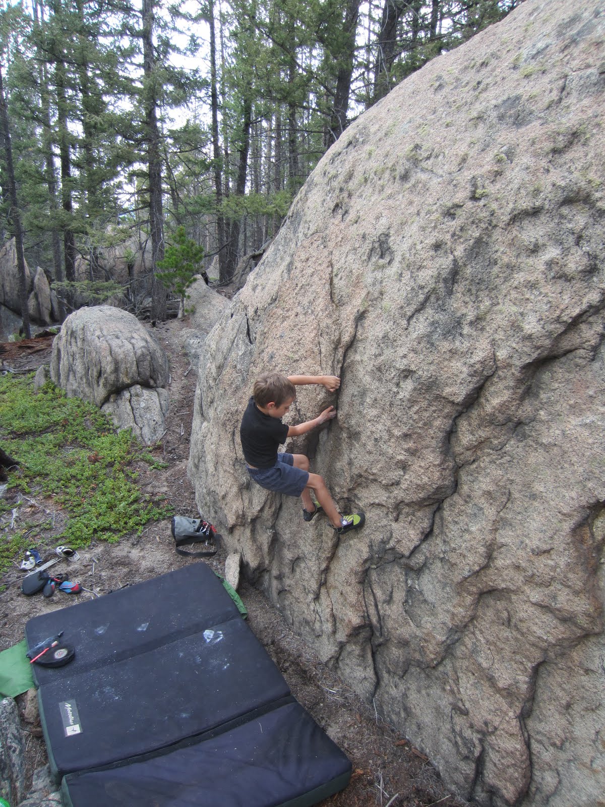 Bouldering the Backwaters- Montana Bouldering: Autumn Gulching