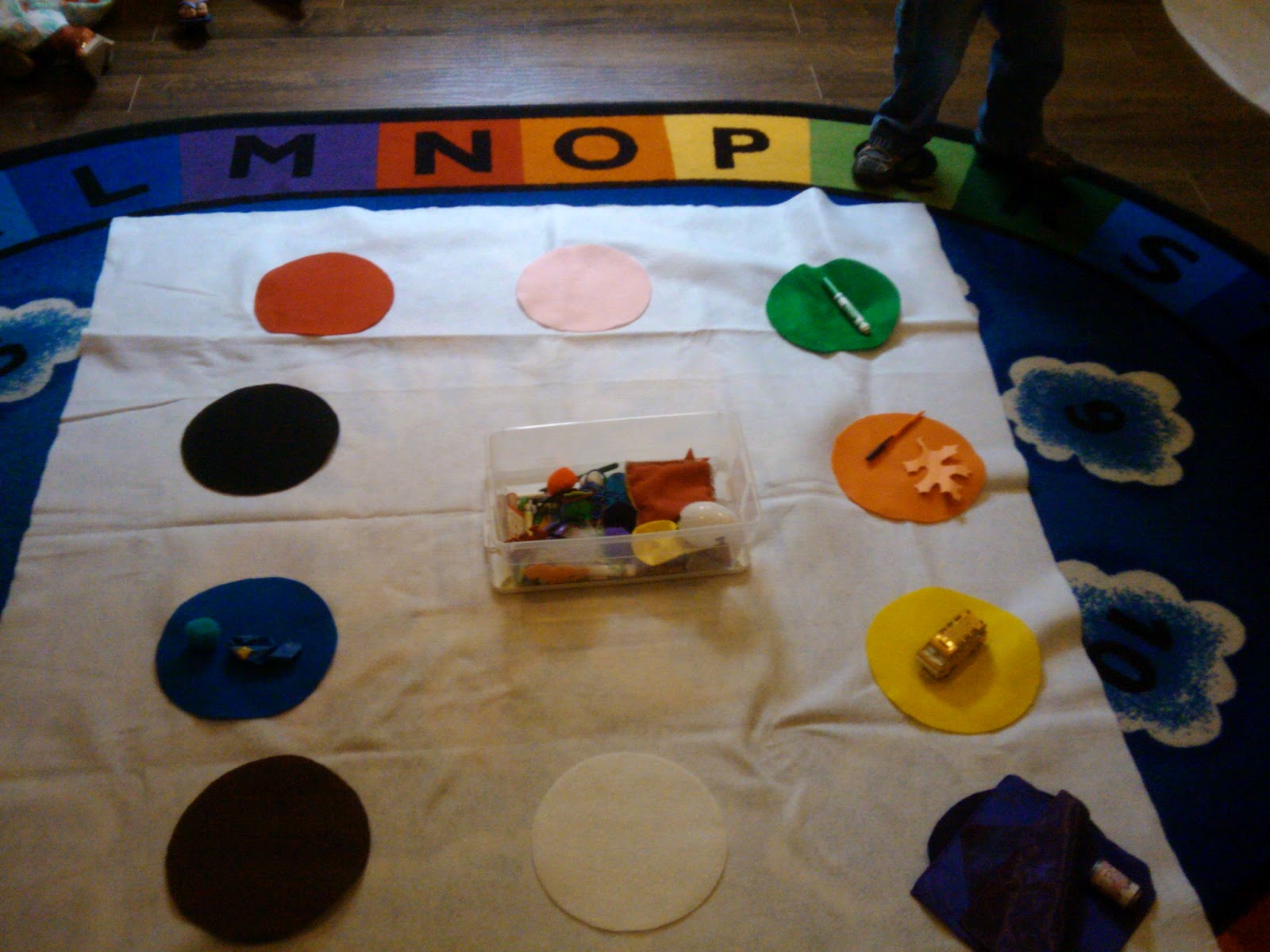 Morning Light Preschool: Giant Color Sorting Mat