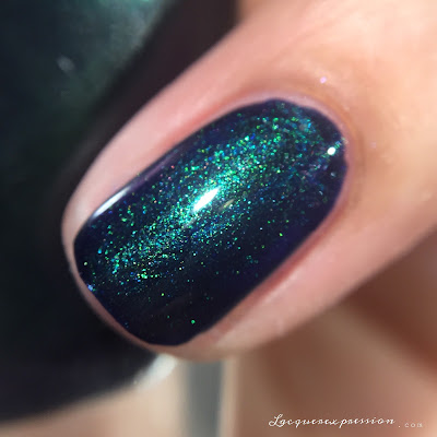 Mainstream Swatch and Review - Enchanted Collection by Zoya - LacquerExpression