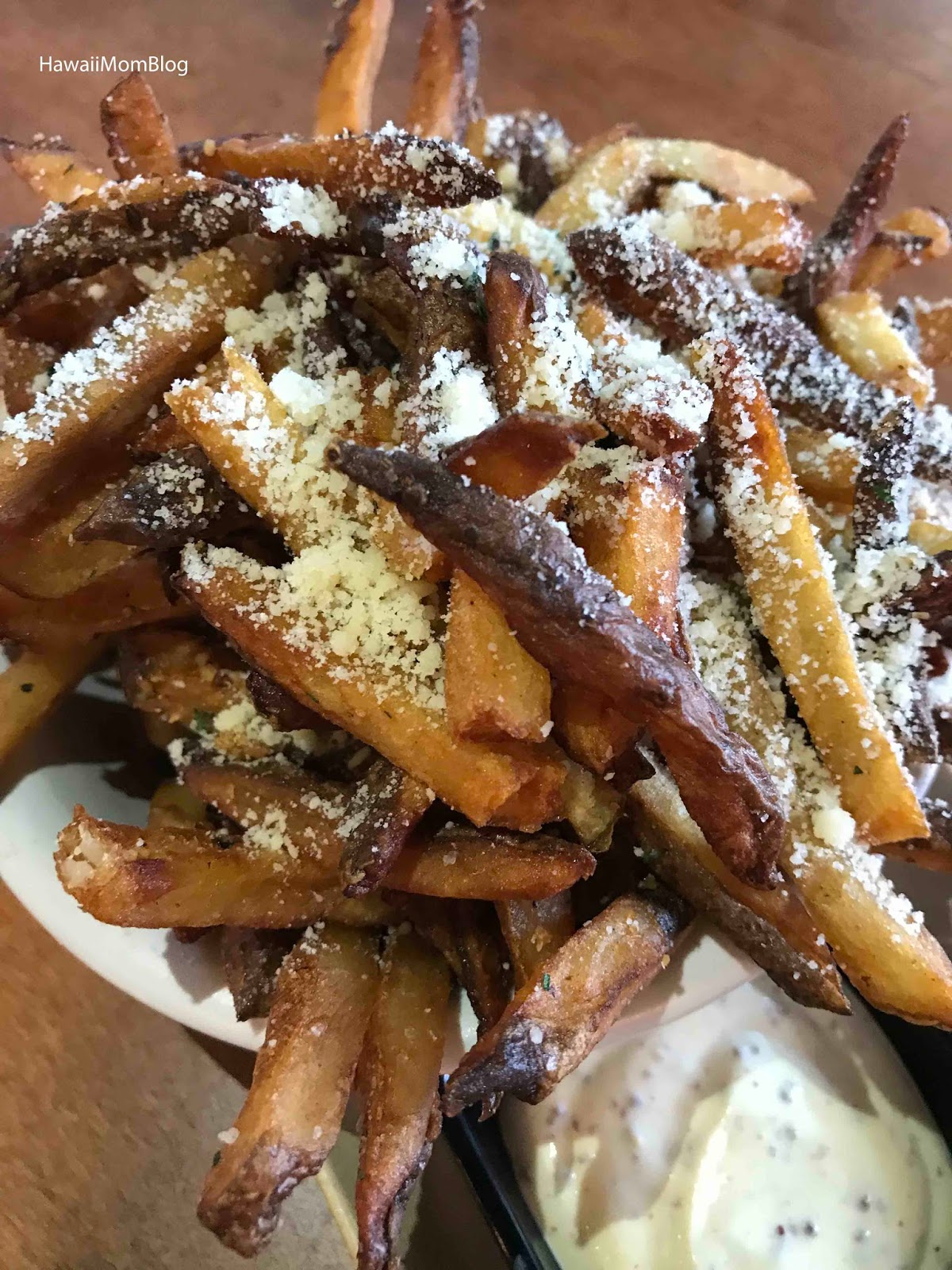 Hawaii Mom Blog: Monkeypod Kitchen Happy Hour