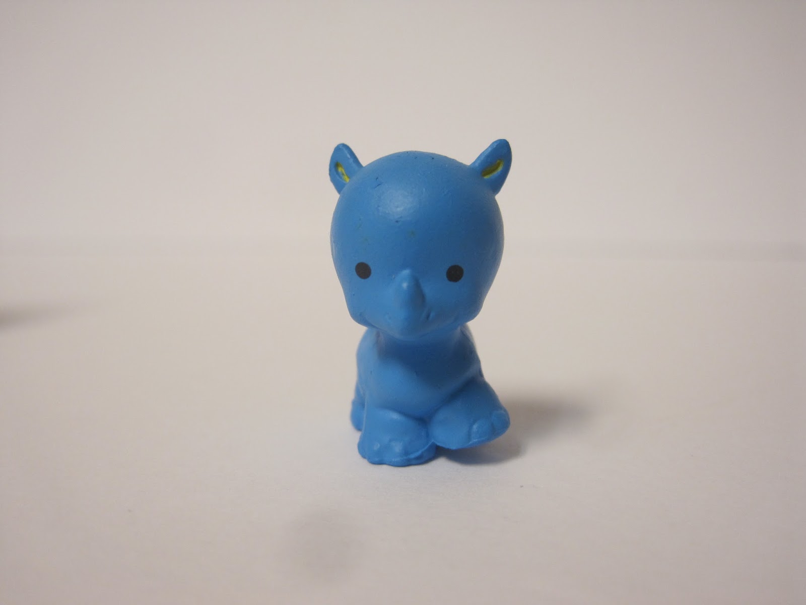 Never Grow Up: A Mom's Guide to Dolls and More: Moose Toys "Twozies" Review