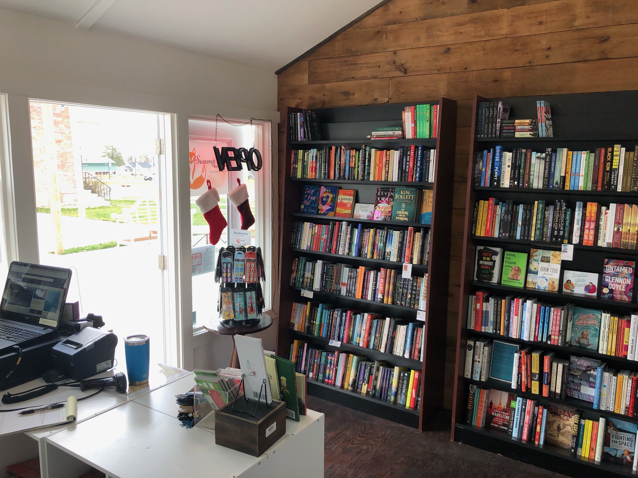 The Indie Bob Spot: Swamp Fox Bookstore - Marion, IA