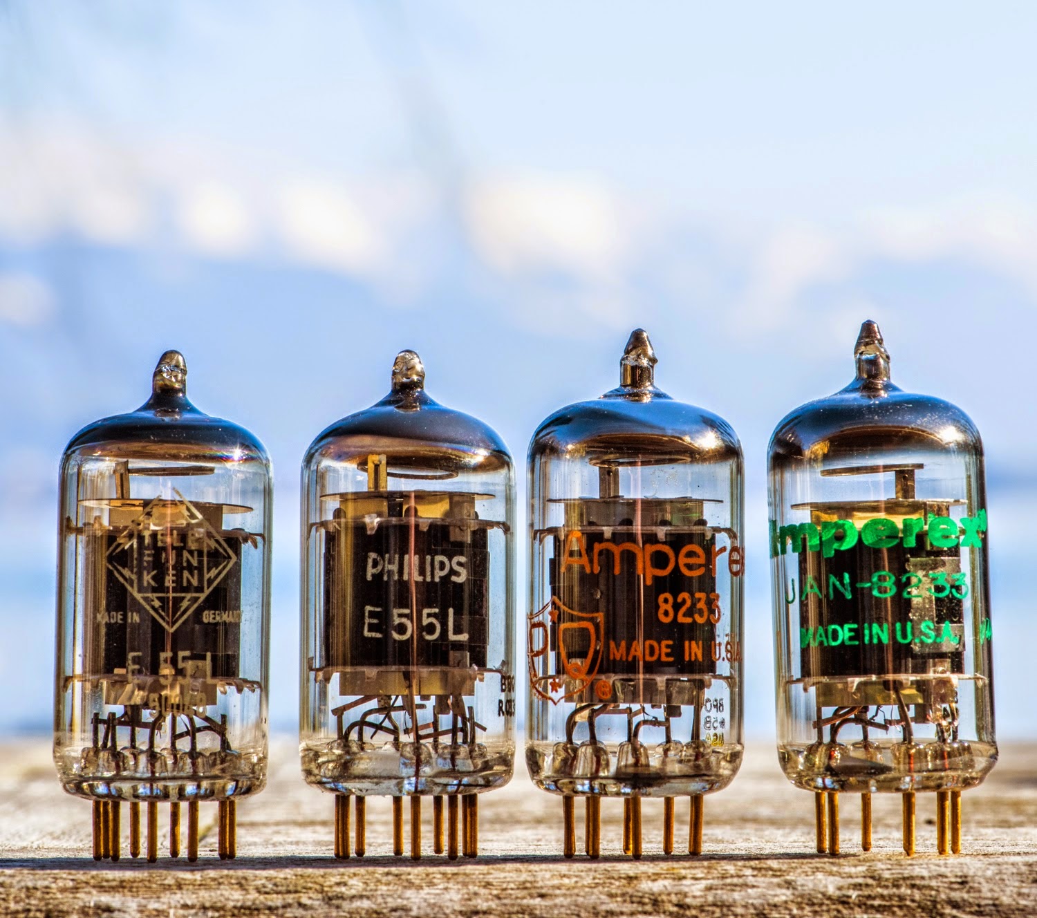 Tube of the Month : The E55L (revisited) – M & S | Ultimate High-Fidelity