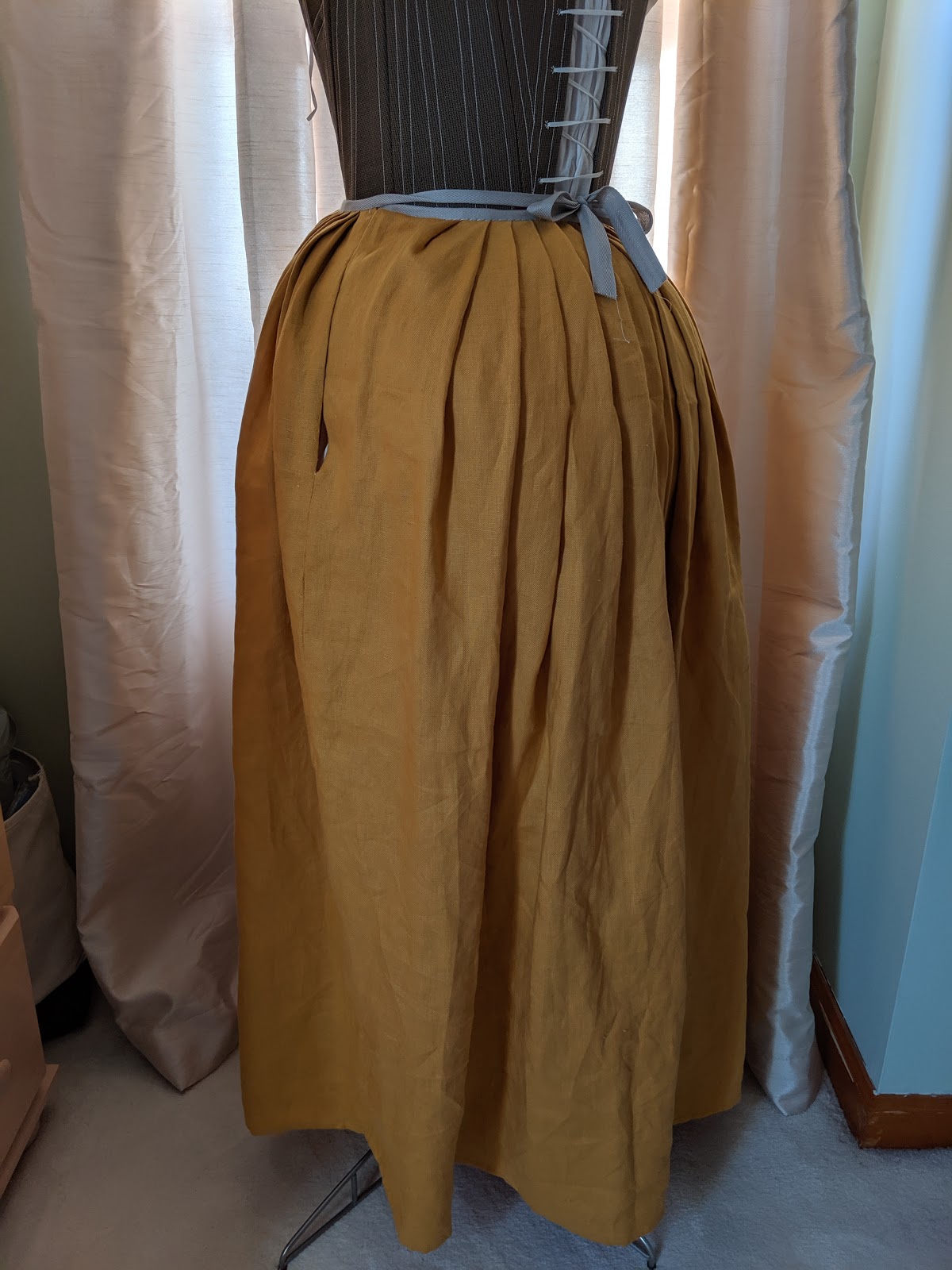 Simplicity 8162 18th Century Bum Pad