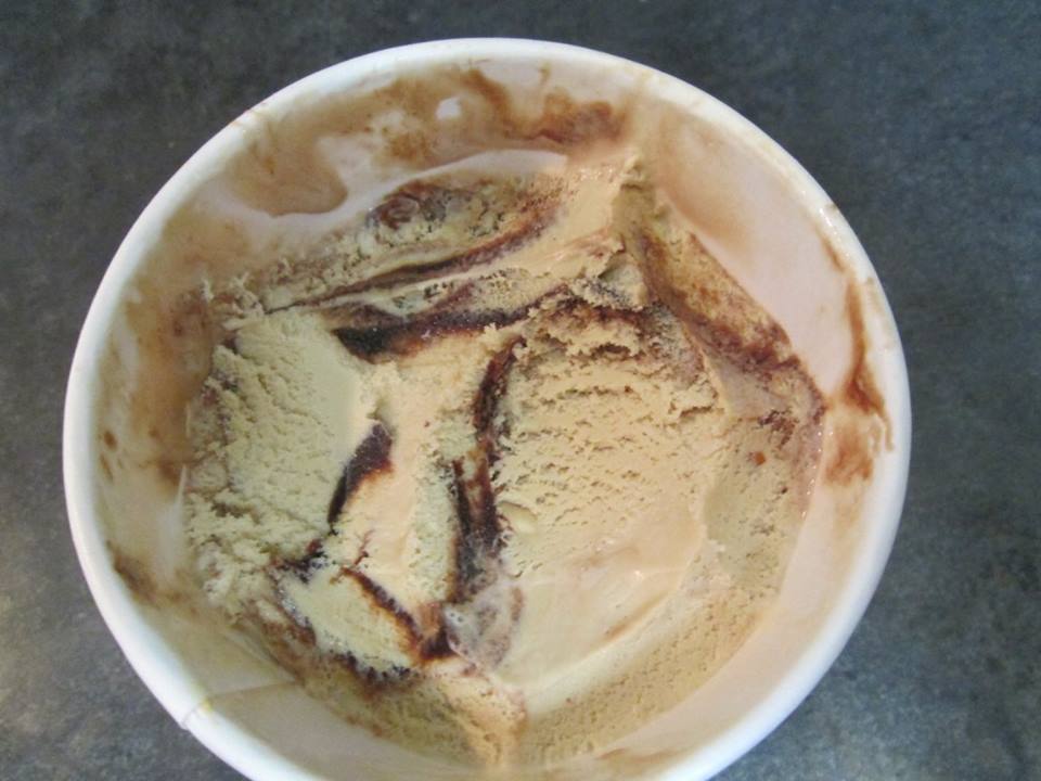 David's Ice Cream Reviews: Baskin Robbins - Jamoca Almond Fudge