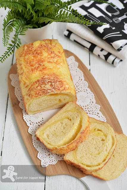 Like BreadTalk Soft White Cheesy Earthquake Bread - Recipe One - Resep ...