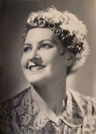 Beatrice Fox's Instagram, Twitter & Facebook on IDCrawl