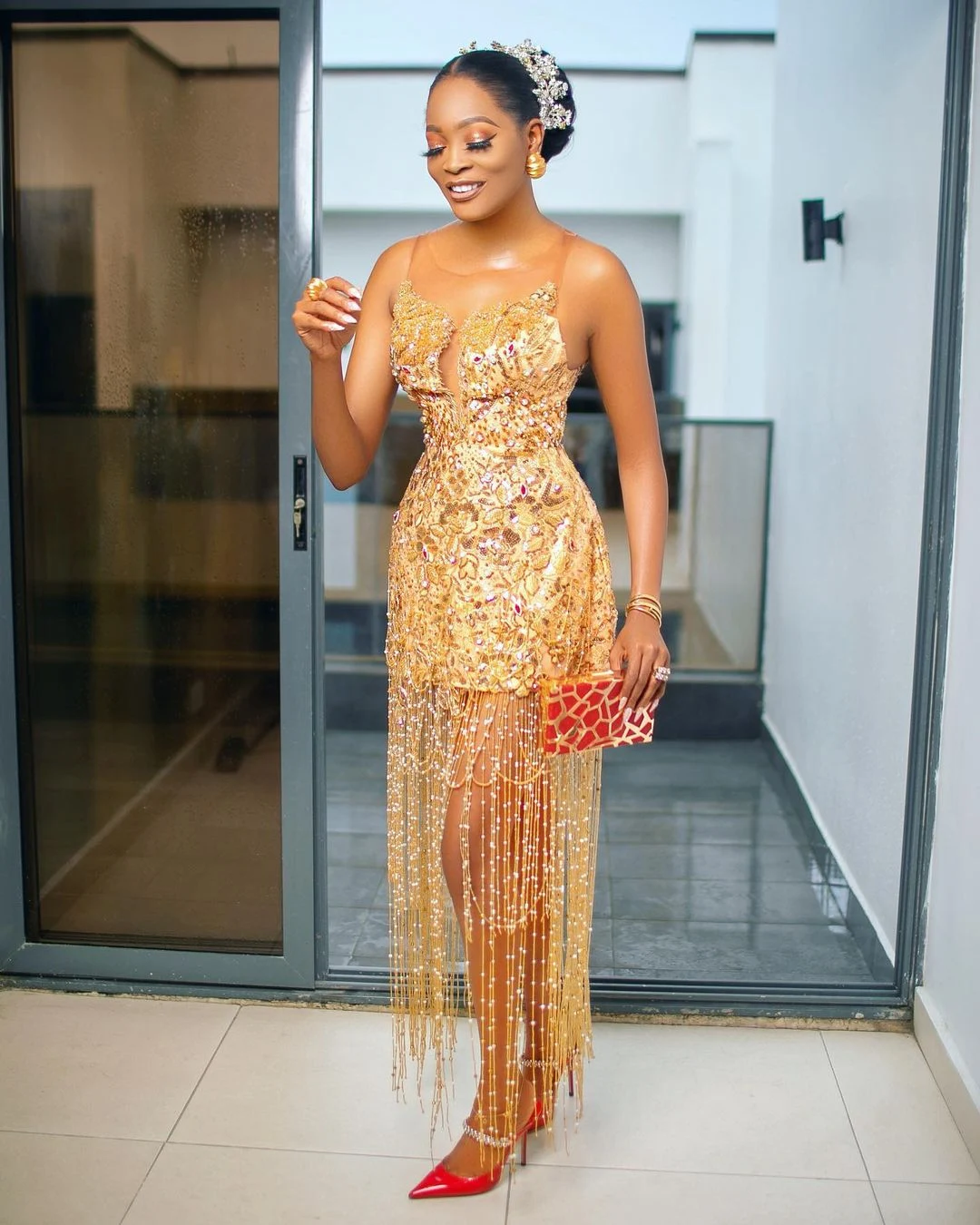 Styling gold dresses: 25 elegant gold formal dresses for special ...